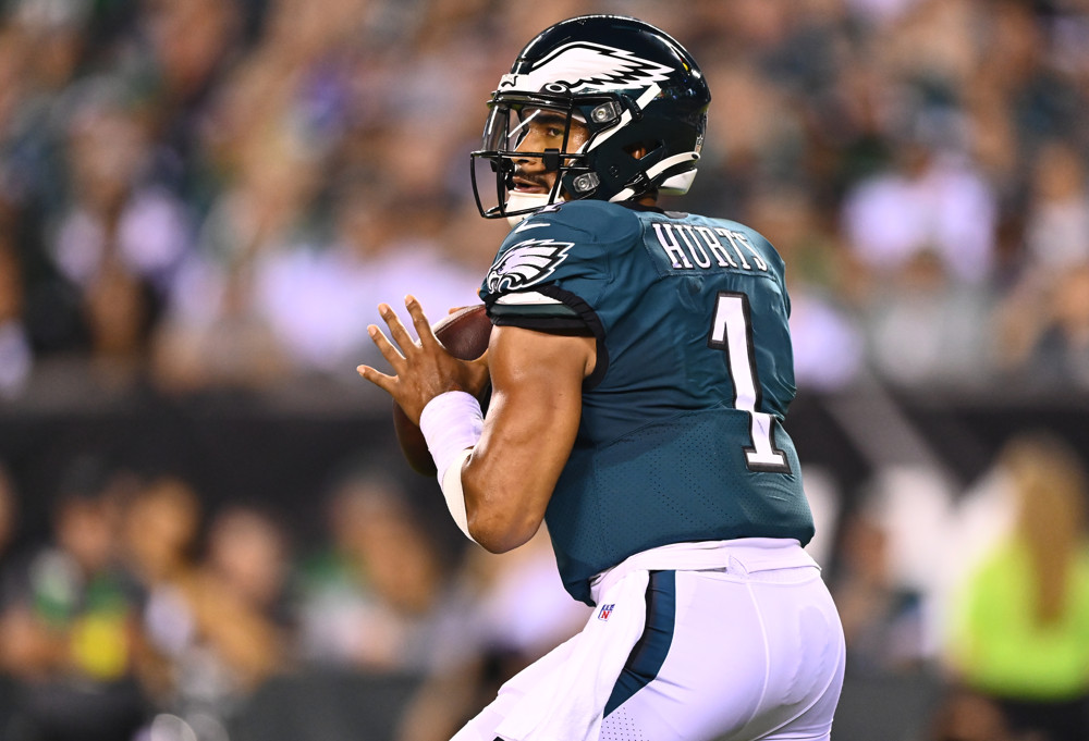 Crunch Time Showdown: The Ultimate Week 8 NFL DFS Slate Breakdown